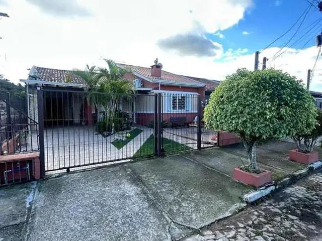 Casa / Sobrado para Venda em Porto Alegre/RS Hípica 4 Quartos