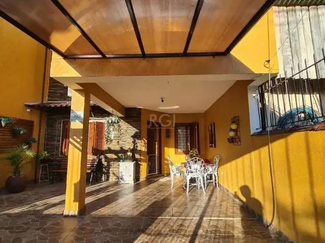 Casa / Sobrado para Venda em Porto Alegre/RS Hípica 4 Quartos