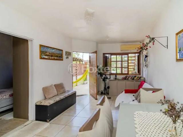 Casa / Sobrado para Venda em Porto Alegre/RS Hípica 4 Quartos