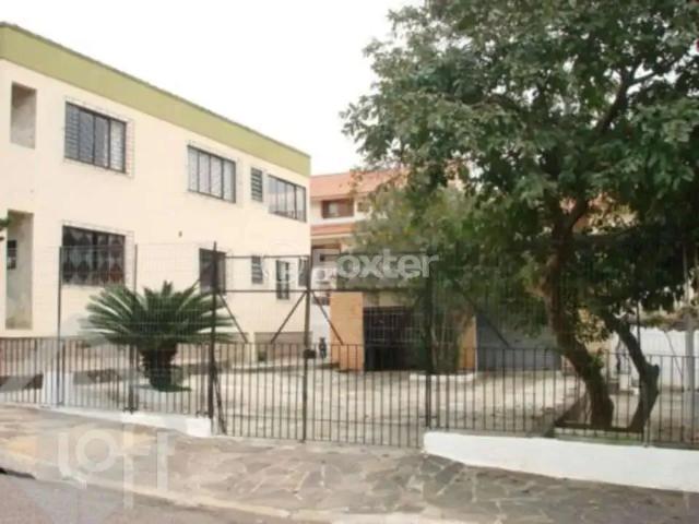 Casa / Sobrado para Venda em Porto Alegre/RS Hípica 4 Quartos