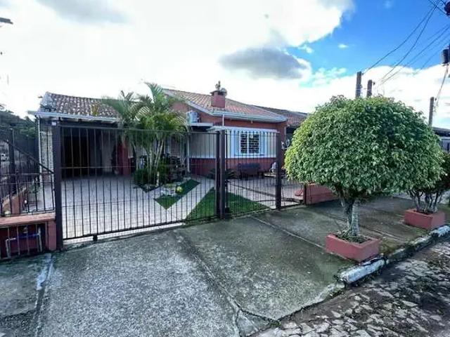 Casa / Sobrado para Venda em Porto Alegre/RS Hípica 4 Quartos