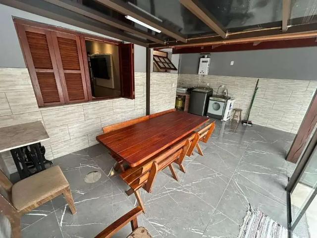 Casa / Sobrado para Venda em Porto Alegre/RS Hípica 4 Quartos