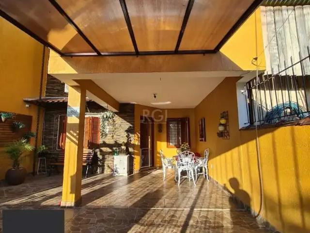 Casa / Sobrado para Venda em Porto Alegre/RS Hípica 4 Quartos