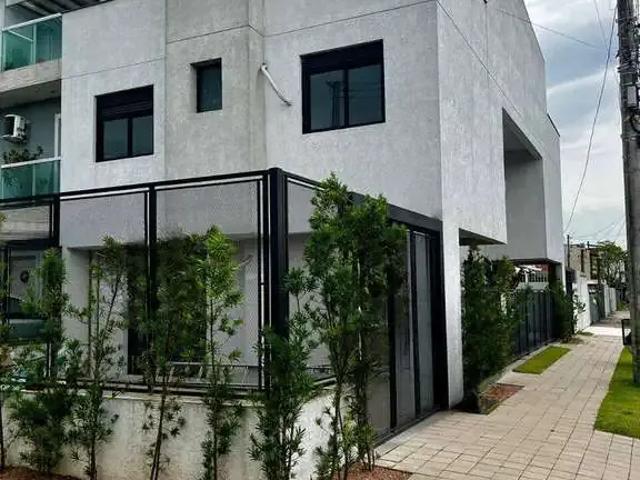 Casa / Sobrado para Venda em Porto Alegre/RS Hípica 4 Quartos