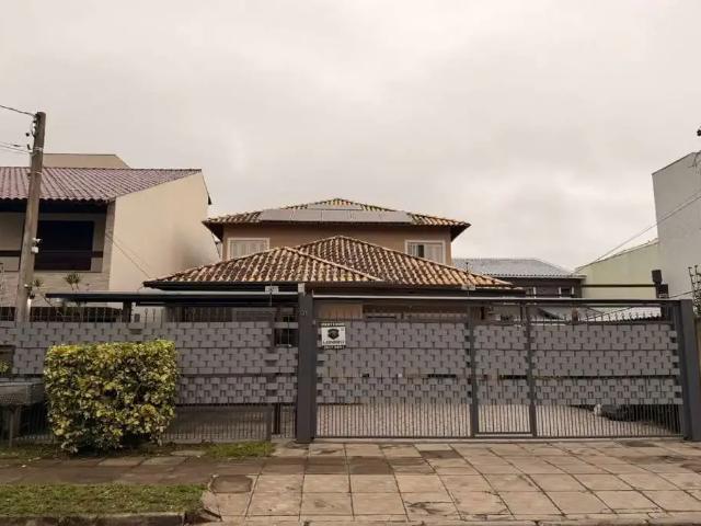 Casa / Sobrado para Venda em Porto Alegre/RS Hípica 5 Quartos
