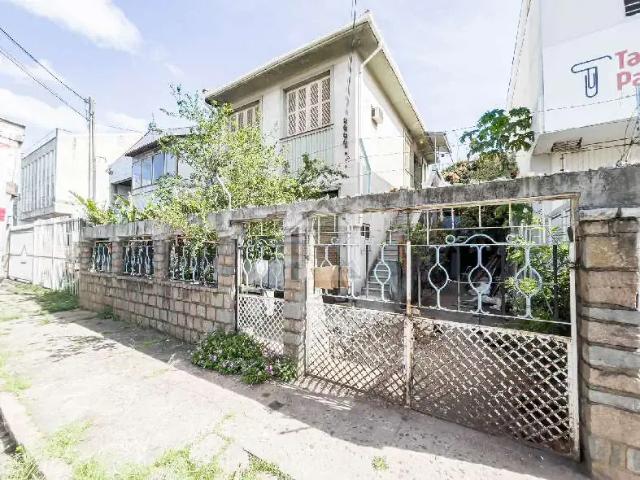 Casa / Sobrado para Venda em Porto Alegre/RS Humaitá 3 Quartos