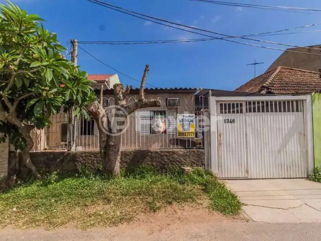 Casa / Sobrado para Venda em Porto Alegre/RS Humaitá 3 Quartos
