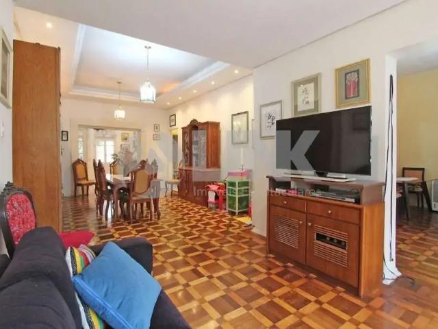 Casa / Sobrado para Venda em Porto Alegre/RS Independência 3 Quartos