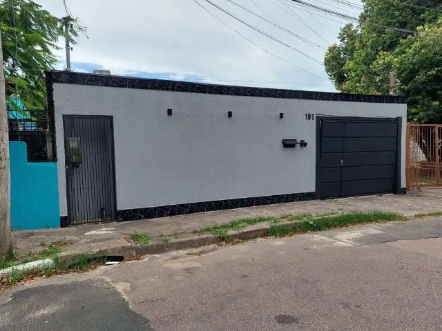 Casa / Sobrado para Venda em Porto Alegre/RS Ipanema 2 Quartos