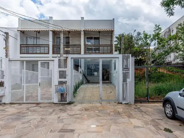Casa / Sobrado para Venda em Porto Alegre/RS Ipanema 2 Quartos