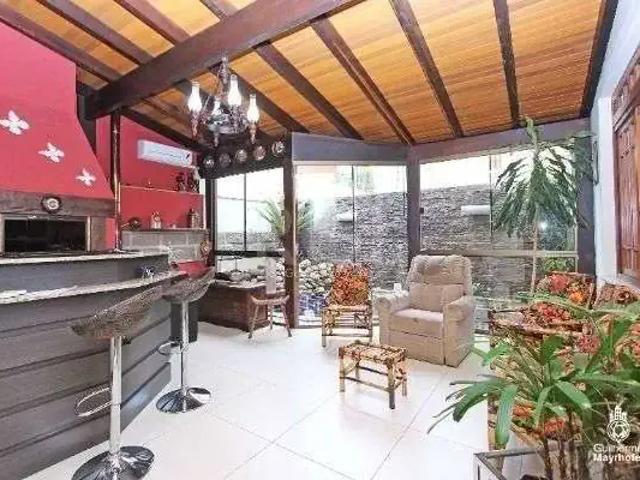 Casa / Sobrado para Venda em Porto Alegre/RS Ipanema 3 Quartos