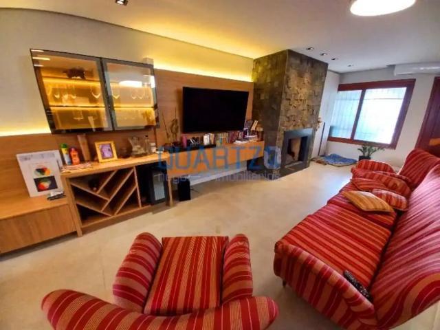 Casa / Sobrado para Venda em Porto Alegre/RS Ipanema 3 Quartos