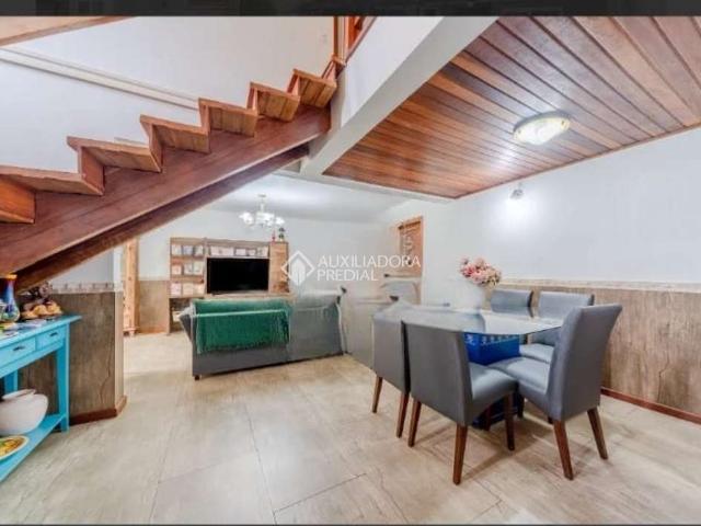 Casa / Sobrado para Venda em Porto Alegre/RS Ipanema 3 Quartos