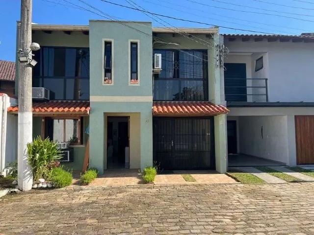 Casa / Sobrado para Venda em Porto Alegre/RS Ipanema 3 Quartos