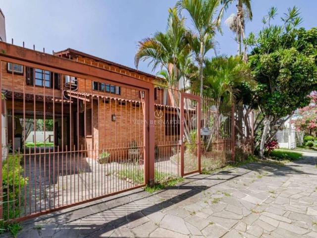 Casa / Sobrado para Venda em Porto Alegre/RS Ipanema 3 Quartos