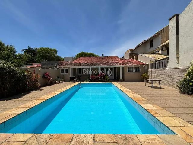 Casa / Sobrado para Venda em Porto Alegre/RS Ipanema 3 Quartos