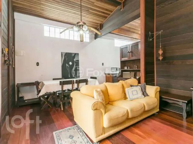 Casa / Sobrado para Venda em Porto Alegre/RS Ipanema 3 Quartos