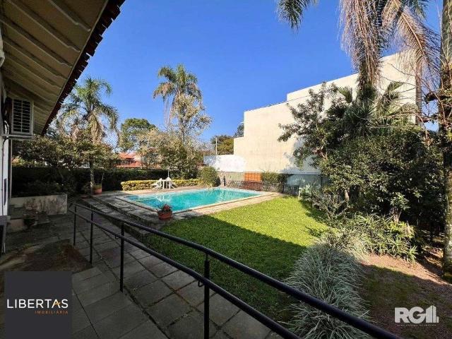 Casa / Sobrado para Venda em Porto Alegre/RS Ipanema 3 Quartos