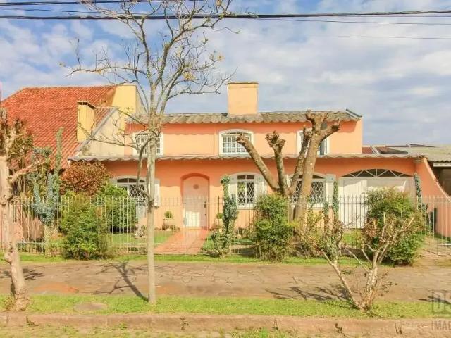 Casa / Sobrado para Venda em Porto Alegre/RS Ipanema 3 Quartos