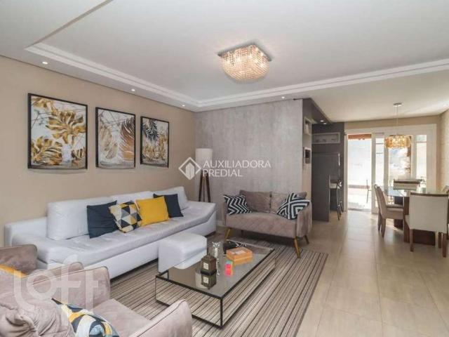 Casa / Sobrado para Venda em Porto Alegre/RS Ipanema 3 Quartos