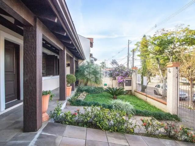 Casa / Sobrado para Venda em Porto Alegre/RS Ipanema 3 Quartos