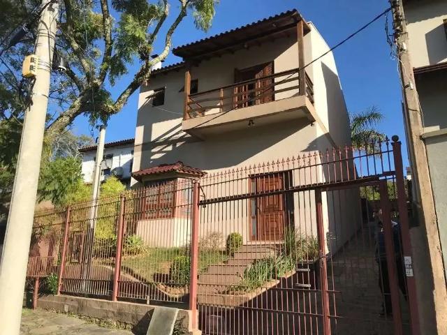 Casa / Sobrado para Venda em Porto Alegre/RS Ipanema 3 Quartos