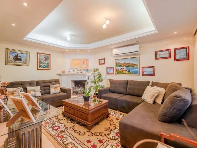 Casa / Sobrado para Venda em Porto Alegre/RS Ipanema 3 Quartos