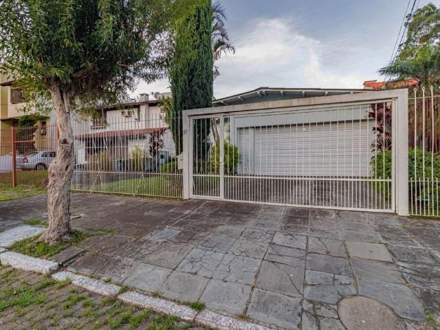 Casa / Sobrado para Venda em Porto Alegre/RS Ipanema 3 Quartos
