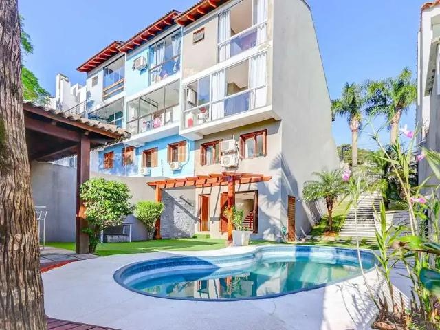 Casa / Sobrado para Venda em Porto Alegre/RS Ipanema 3 Quartos