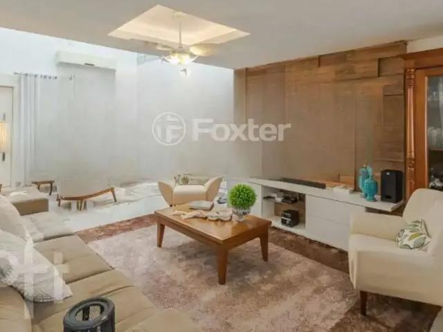 Casa / Sobrado para Venda em Porto Alegre/RS Ipanema 3 Quartos