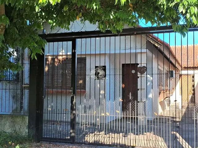 Casa / Sobrado para Venda em Porto Alegre/RS Ipanema 3 Quartos