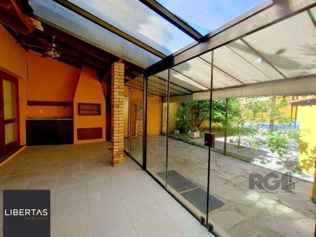 Casa / Sobrado para Venda em Porto Alegre/RS Ipanema 3 Quartos