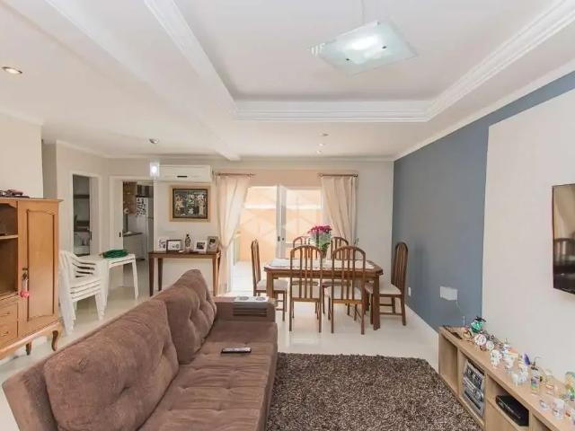 Casa / Sobrado para Venda em Porto Alegre/RS Ipanema 3 Quartos