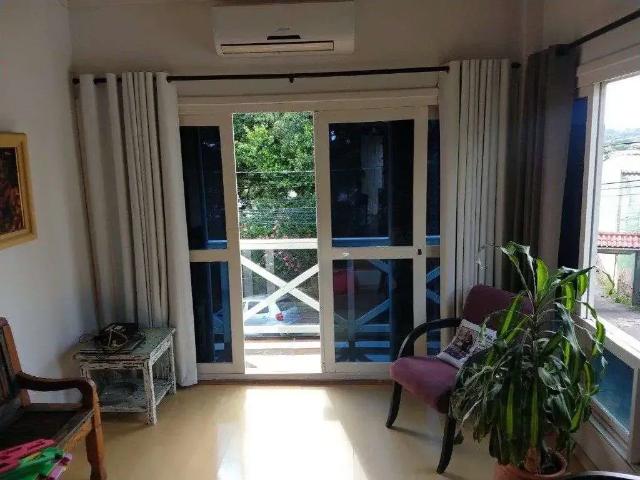 Casa / Sobrado para Venda em Porto Alegre/RS Ipanema 3 Quartos