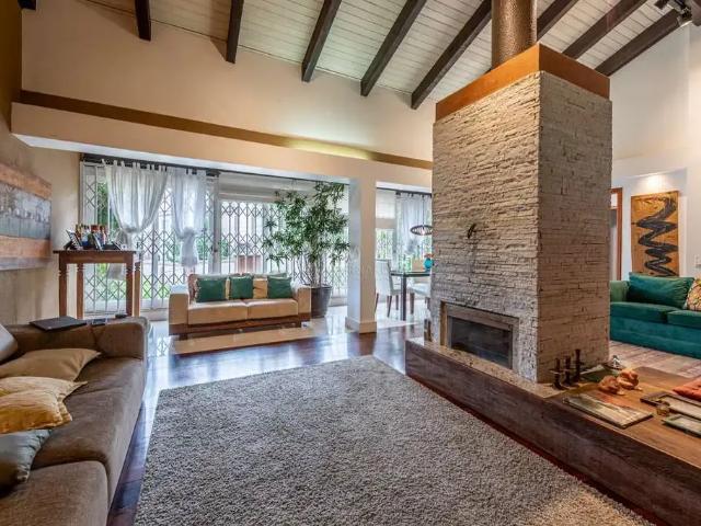 Casa / Sobrado para Venda em Porto Alegre/RS Ipanema 3 Quartos