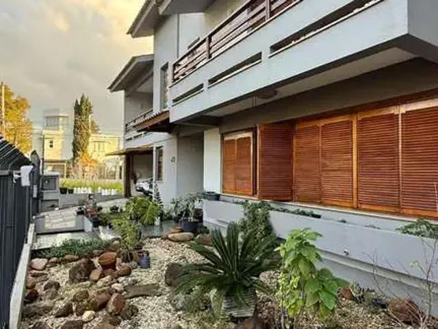 Casa / Sobrado para Venda em Porto Alegre/RS Ipanema 3 Quartos