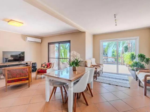 Casa / Sobrado para Venda em Porto Alegre/RS Ipanema 3 Quartos