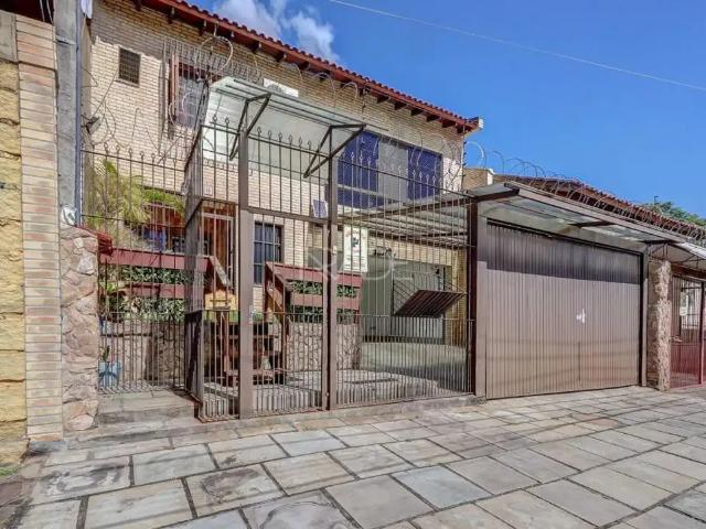 Casa / Sobrado para Venda em Porto Alegre/RS Ipanema 3 Quartos