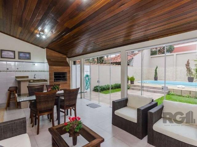 Casa / Sobrado para Venda em Porto Alegre/RS Ipanema 3 Quartos