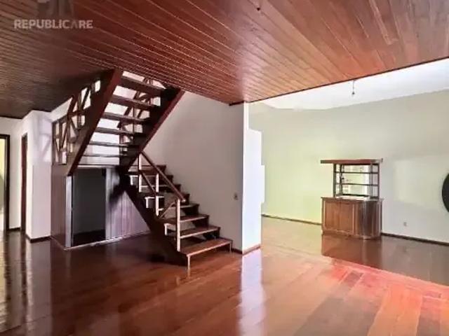 Casa / Sobrado para Venda em Porto Alegre/RS Ipanema 3 Quartos
