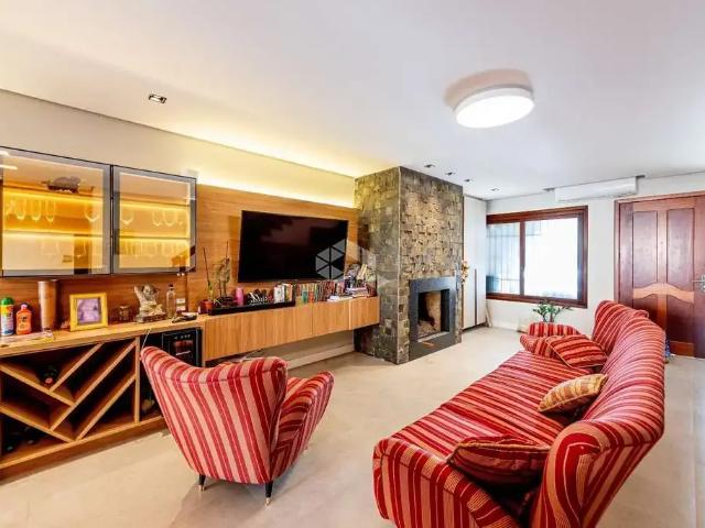 Casa / Sobrado para Venda em Porto Alegre/RS Ipanema 3 Quartos