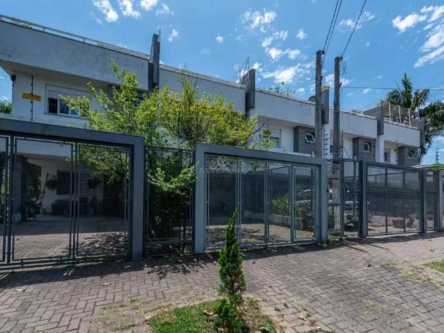Casa / Sobrado para Venda em Porto Alegre/RS Ipanema 3 Quartos