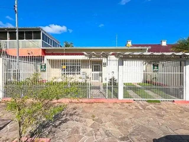 Casa / Sobrado para Venda em Porto Alegre/RS Ipanema 3 Quartos