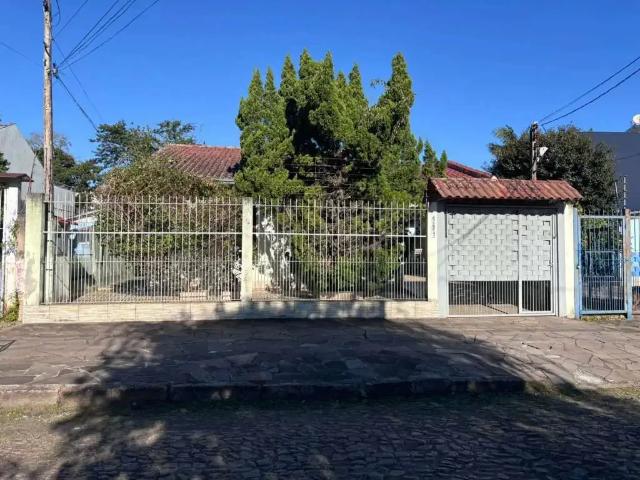 Casa / Sobrado para Venda em Porto Alegre/RS Ipanema 3 Quartos