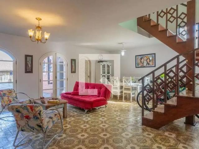 Casa / Sobrado para Venda em Porto Alegre/RS Ipanema 3 Quartos