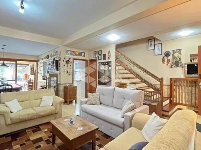 Casa / Sobrado para Venda em Porto Alegre/RS Ipanema 3 Quartos