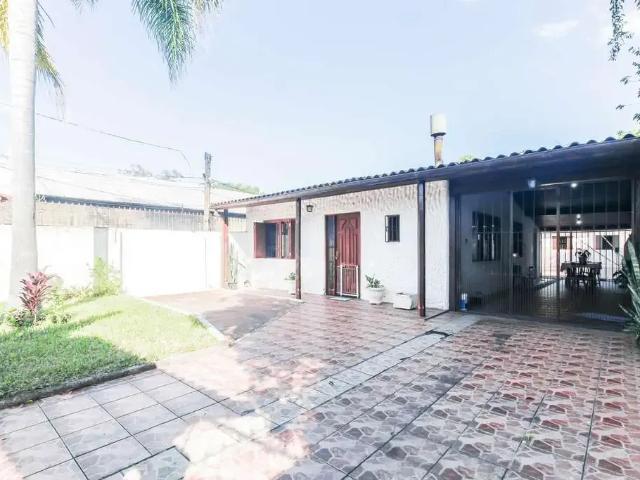 Casa / Sobrado para Venda em Porto Alegre/RS Ipanema 3 Quartos
