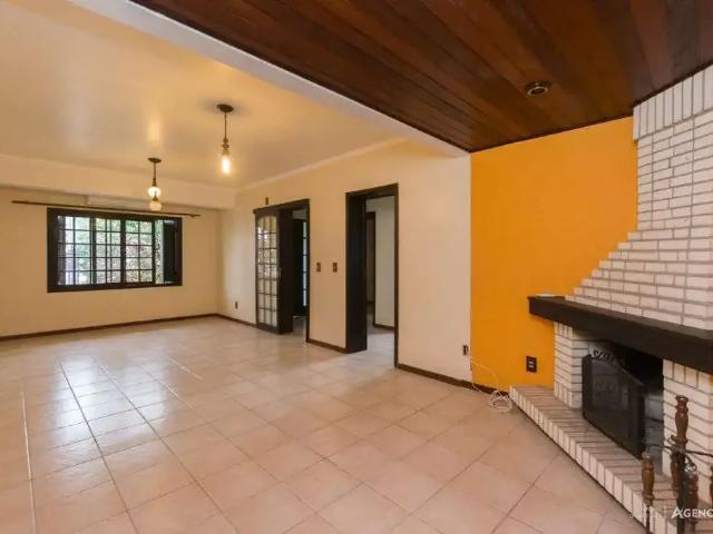 Casa / Sobrado para Venda em Porto Alegre/RS Ipanema 3 Quartos