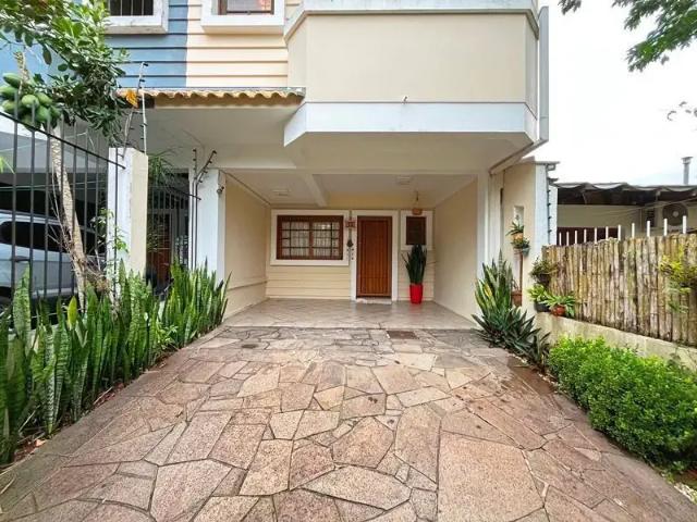 Casa / Sobrado para Venda em Porto Alegre/RS Ipanema 3 Quartos