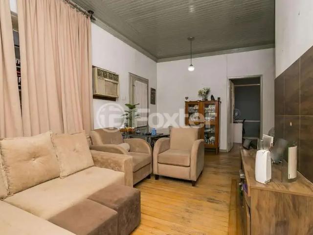 Casa / Sobrado para Venda em Porto Alegre/RS Ipanema 3 Quartos